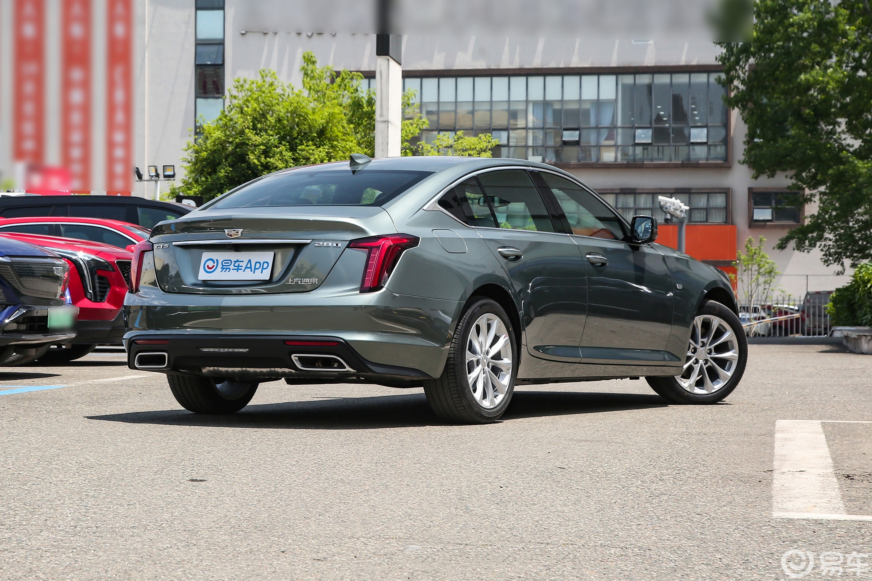 【凯迪拉克CT528T 豪华型(标准版)侧后45度车头向右水平图片-汽车图片大全】-易车