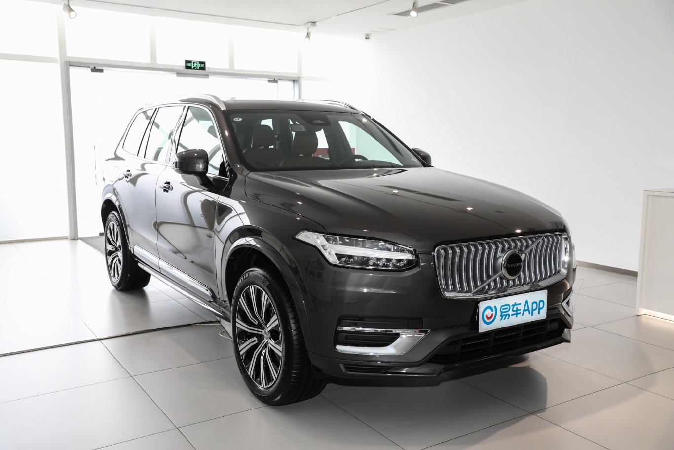 【沃尔沃XC90B5 智行豪华版 5座侧前45度车头向右水平图片-汽车图片大全】-易车