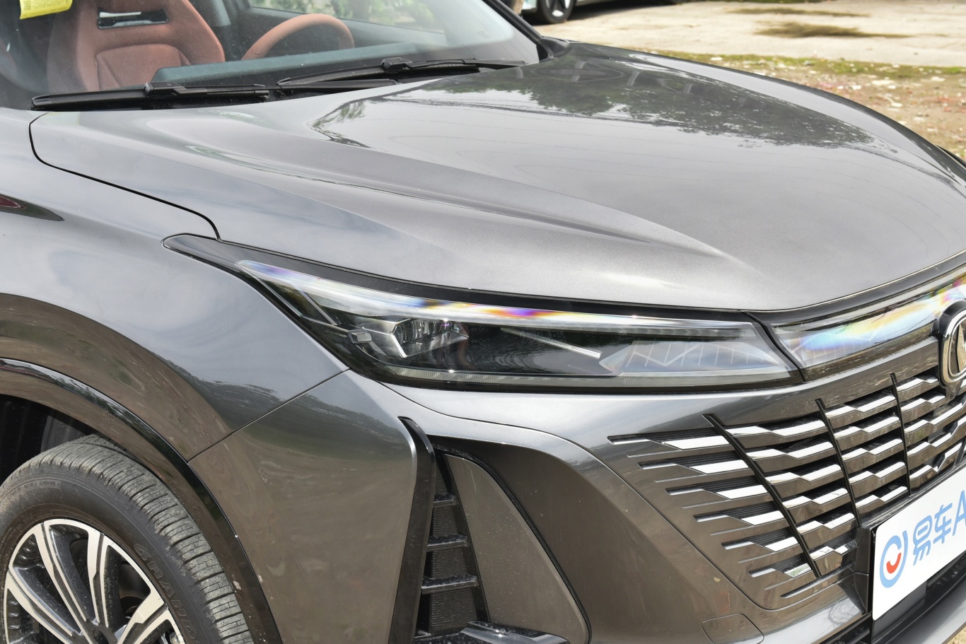 【长安CS75PLUS第三代 2.0T 尊贵型大灯侧45度俯拍图片-汽车图片大全】-易车