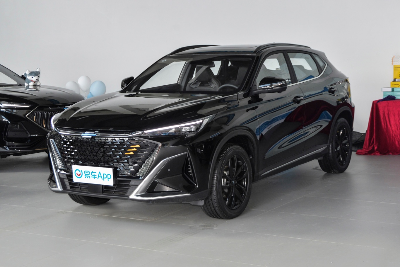 【长安欧尚X5 PLUS改款 1.5T 智趣AI版侧前45度车头向左水平图片-汽车图片大全】-易车