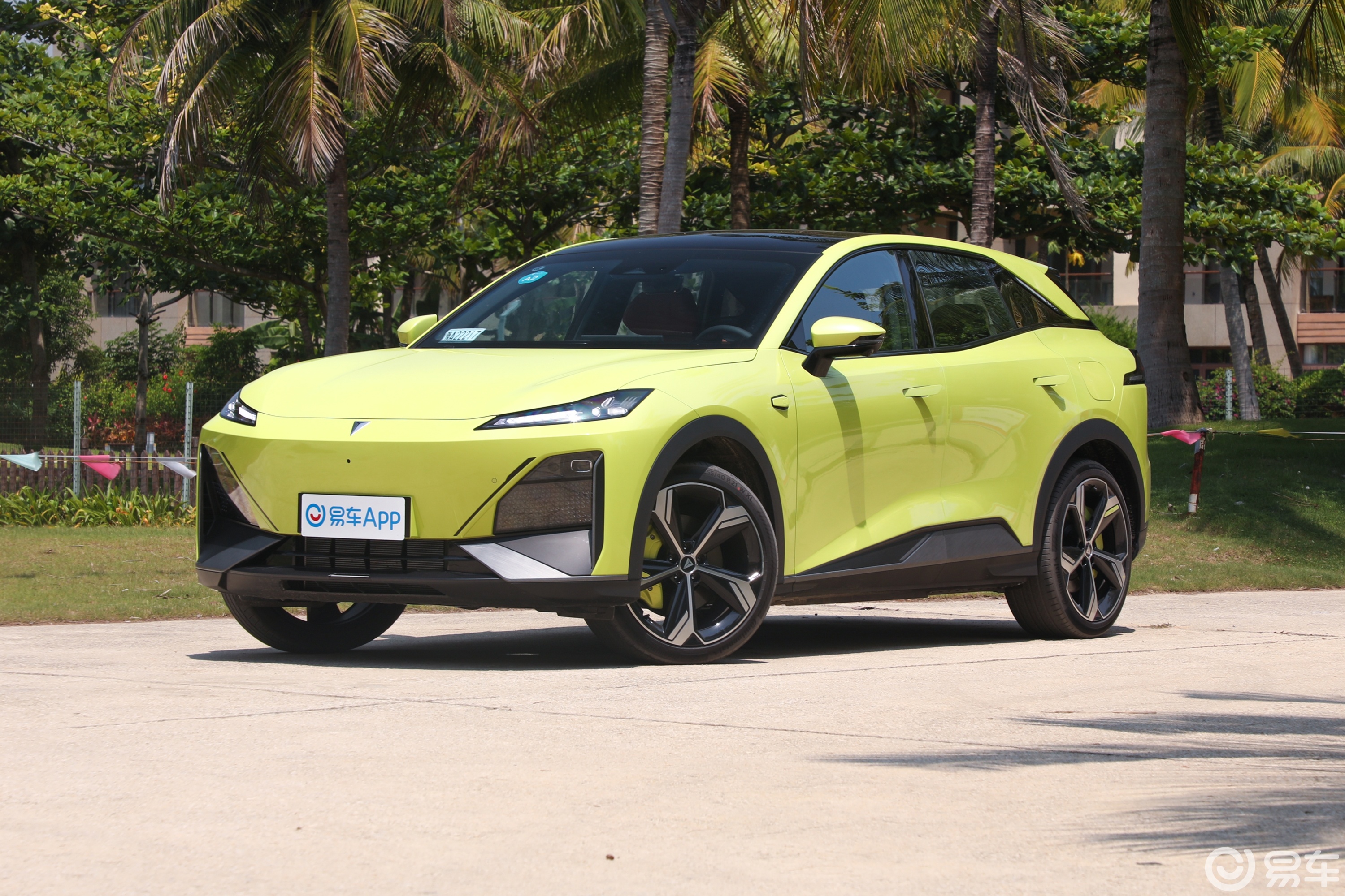 【深蓝S7增程版 1120km 200Max侧前45度车头向左水平图片-汽车图片大全】-易车