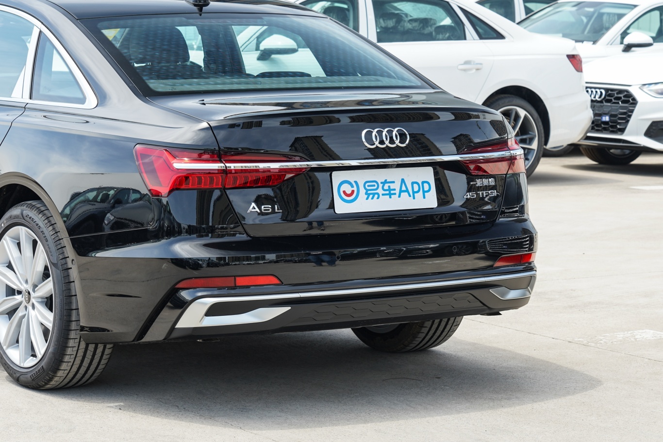 【奥迪A6L改款 45 TFSI 臻选动感型车尾特写图片-汽车图片大全】-易车