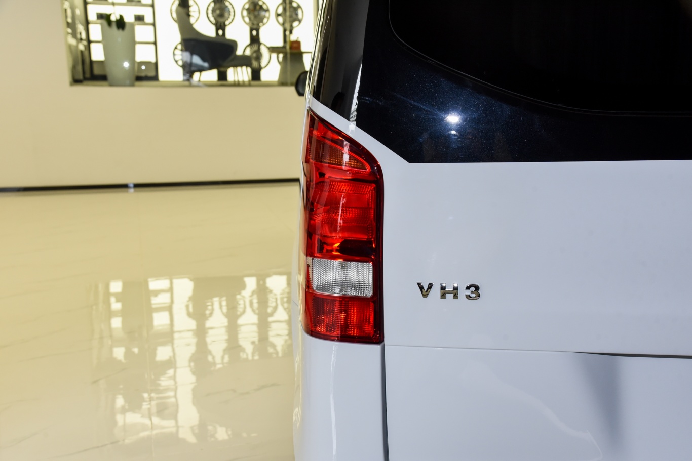 【克蒂巴赫系列2.0T VH3 7座外观灯组图片-汽车图片大全】-易车