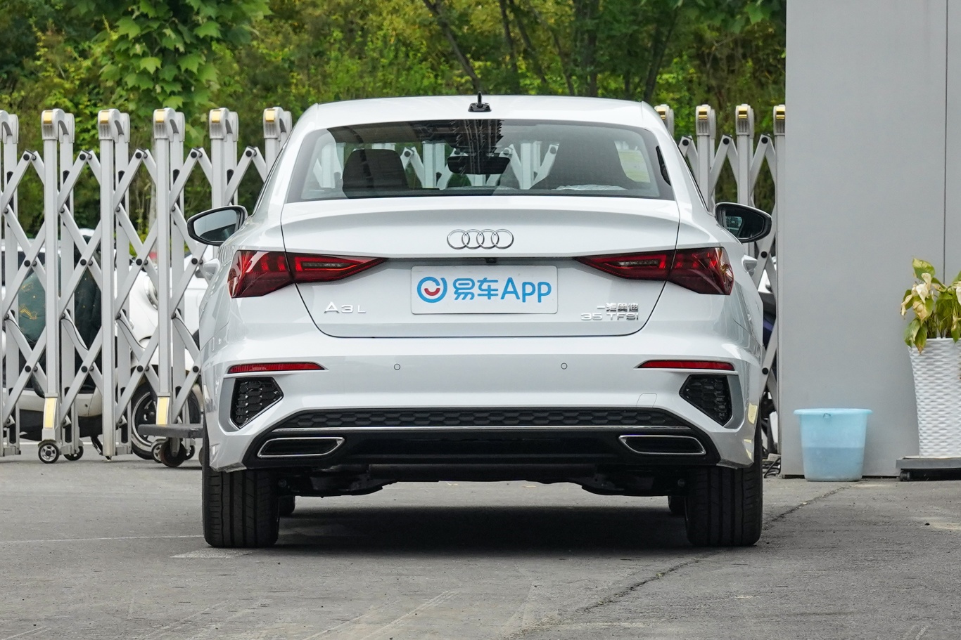【奥迪A3改款 A3L Limousine 35 TFSI 时尚运动型正后水平图片-汽车图片大全】-易车
