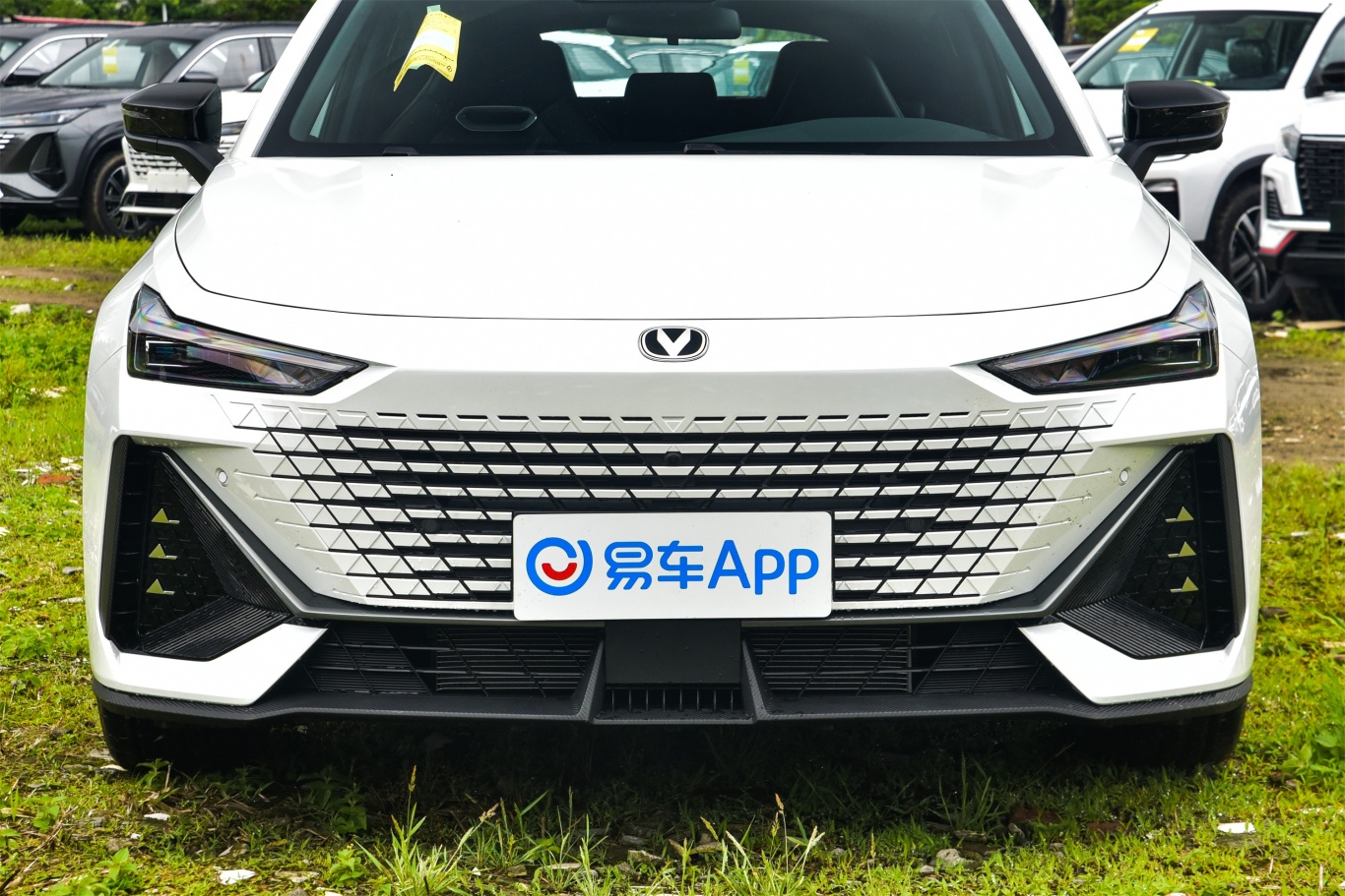 【长安UNI-V1.5T 尊贵型外观细节图片-汽车图片大全】-易车