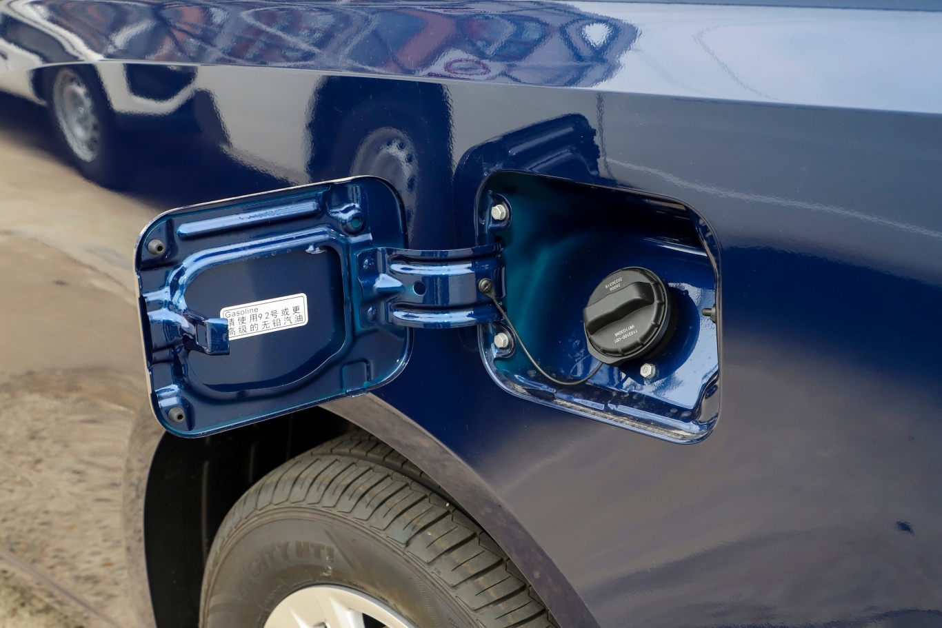 【锐胜王牌M72.0L 手动长轴豪华营运版 9座 CNG油箱盖图片-汽车图片大全】-易车