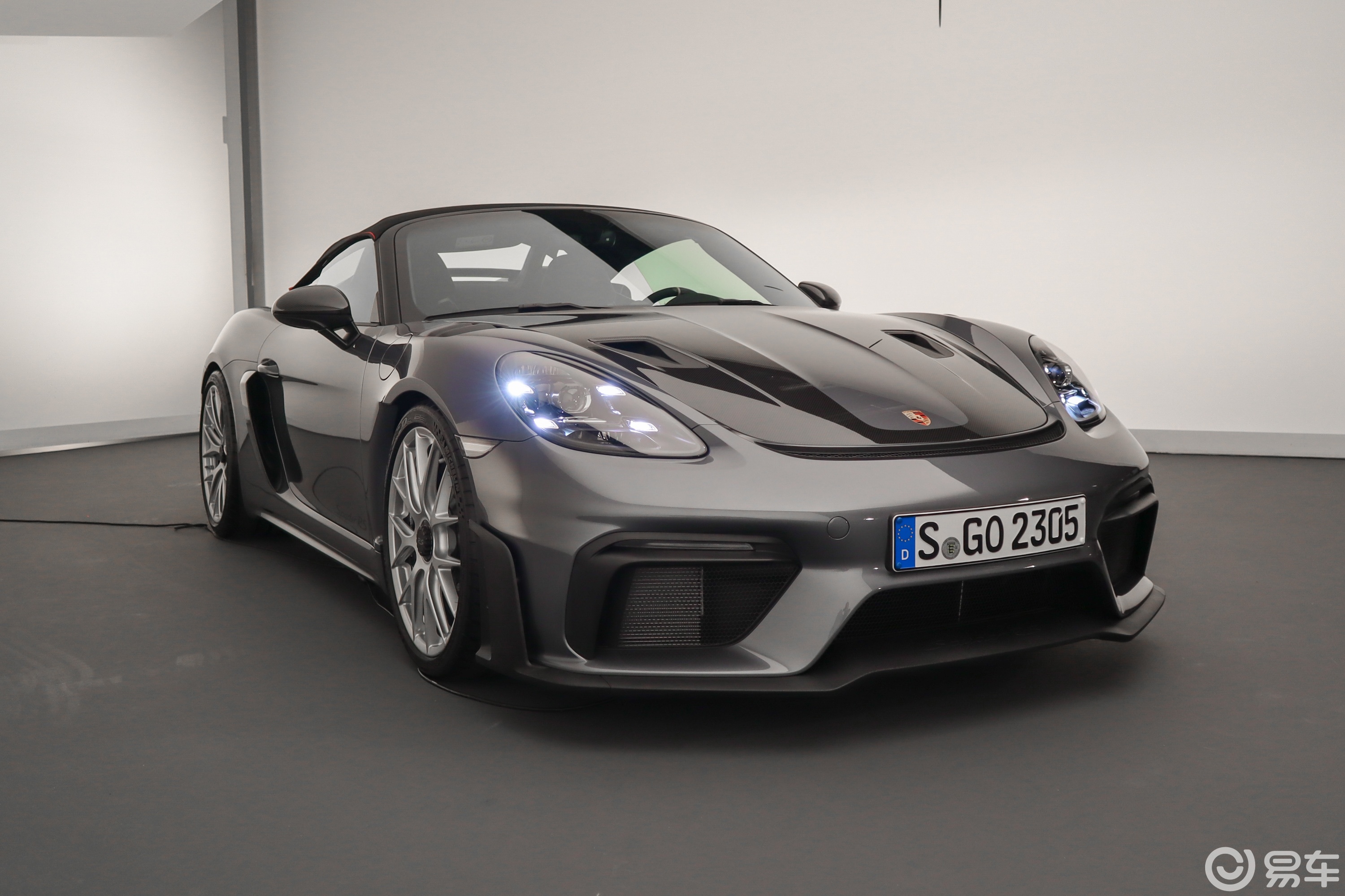 【保时捷718Spyder RS 4.0L侧前45度车头向右水平图片-汽车图片大全】-易车