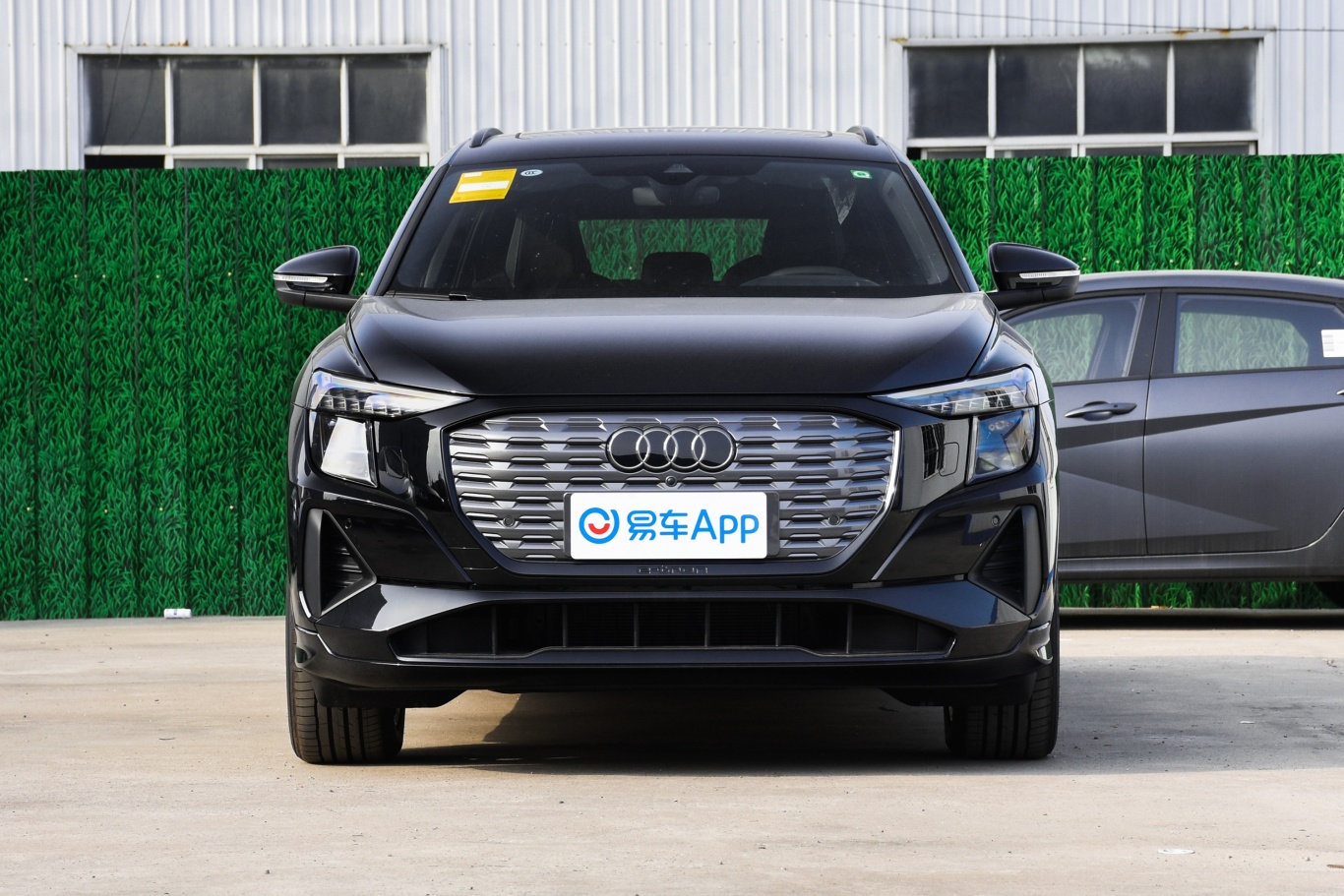 【奥迪Q5 e-tron40 e-tron 星耀型 机甲套装正前水平图片-汽车图片大全】-易车