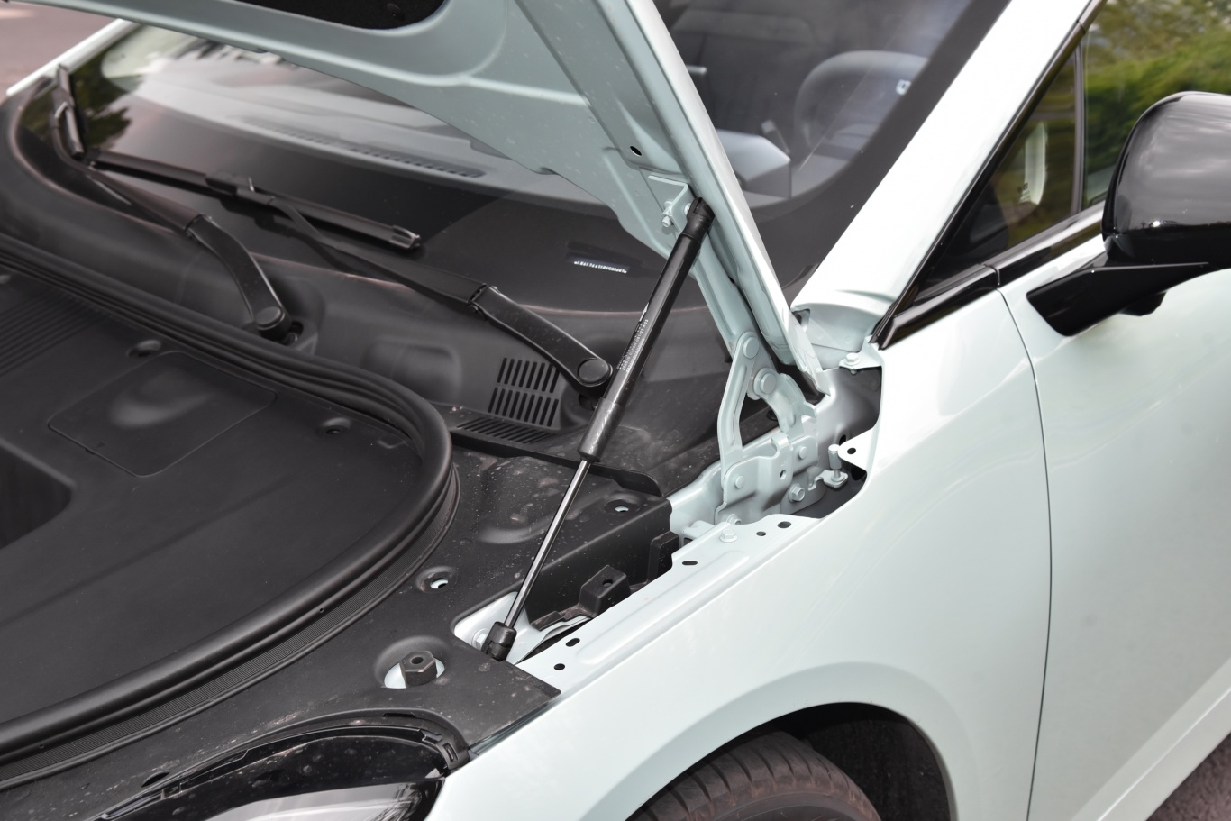 【昊铂GT710km 超充版动力底盘图片-汽车图片大全】-易车