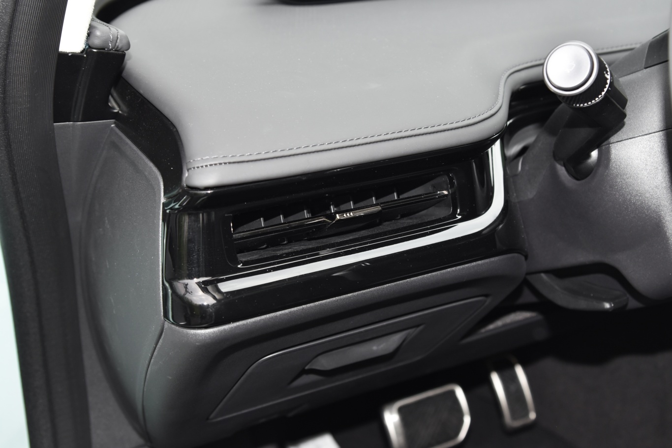 【昊铂GT710km 超充版主驾驶位图片-汽车图片大全】-易车