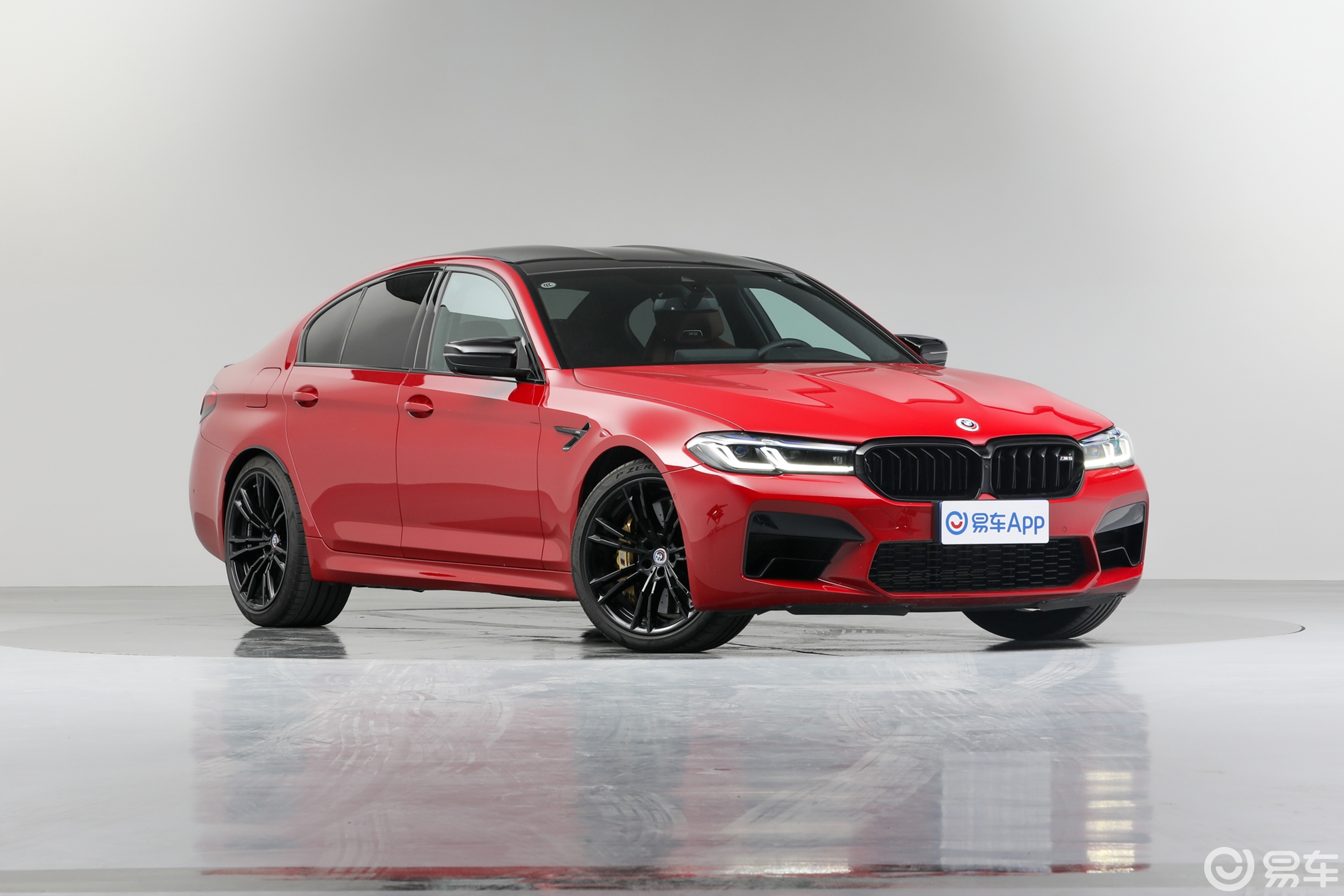 【宝马M550周年版 M5侧前45度车头向右水平图片-汽车图片大全】-易车