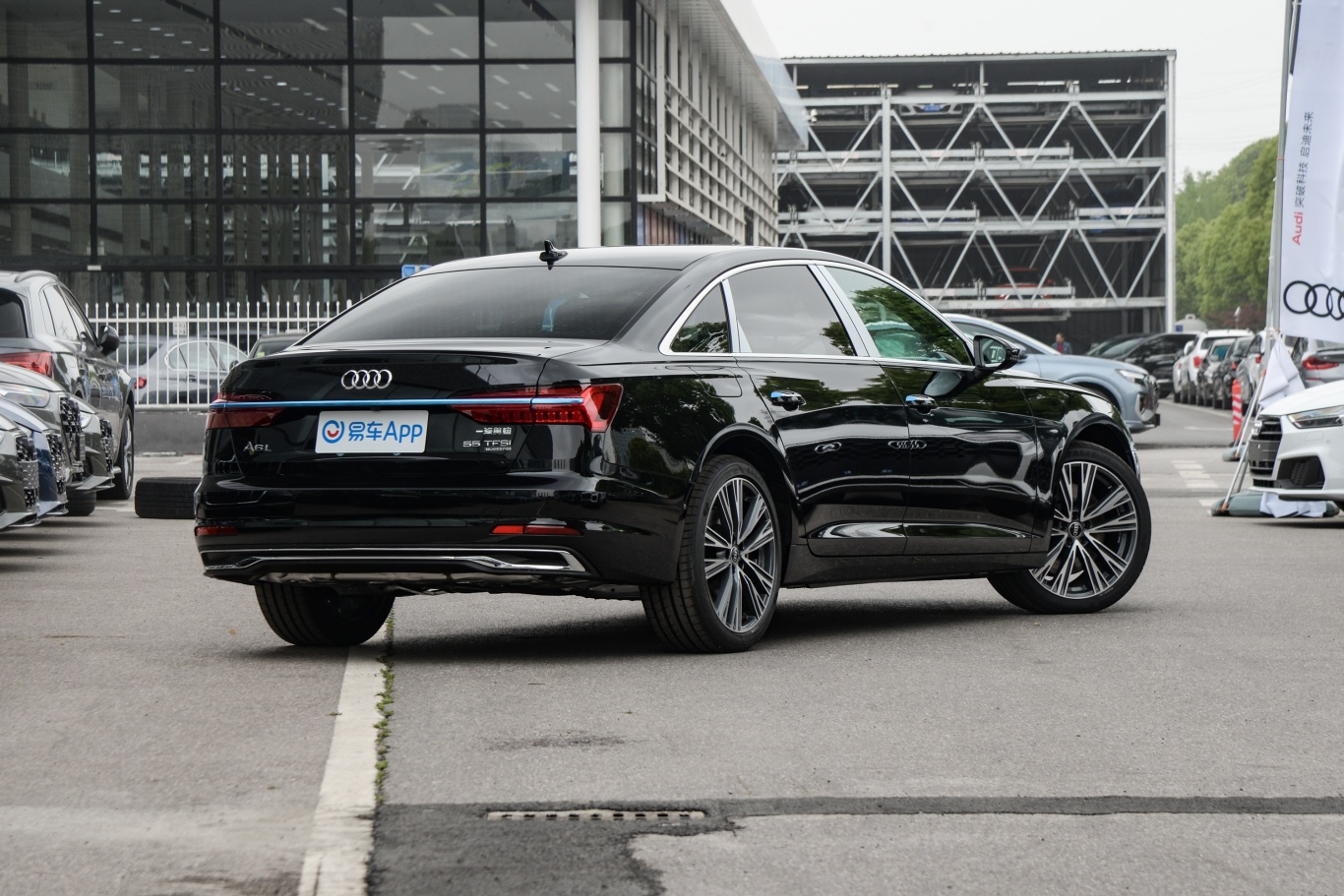 【奥迪A6L改款 55 TFSI quattro 尊享致雅型侧后45度车头向右水平图片-汽车图片大全】-易车