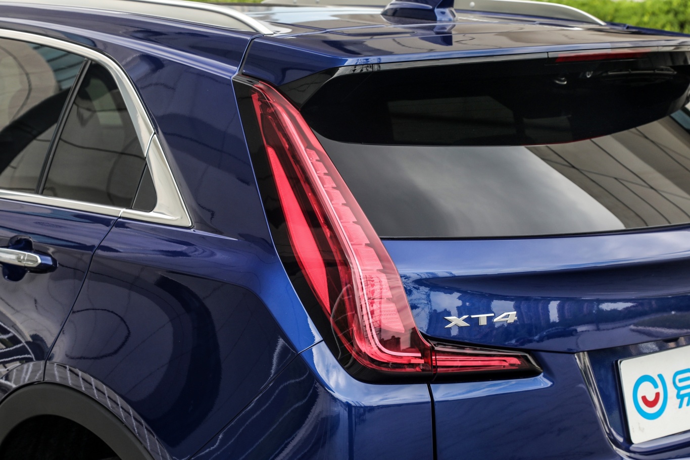 【凯迪拉克XT428T 两驱尊贵型尾灯侧45度俯拍图片-汽车图片大全】-易车