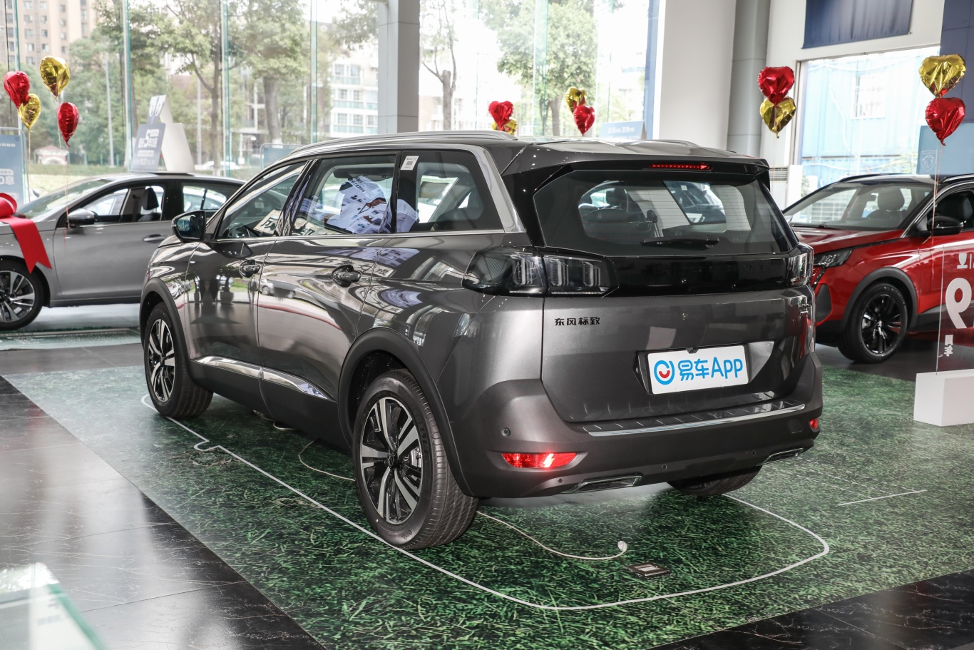 【标致5008400THP 挚爱版 5座侧后45度车头向左水平图片-汽车图片大全】-易车