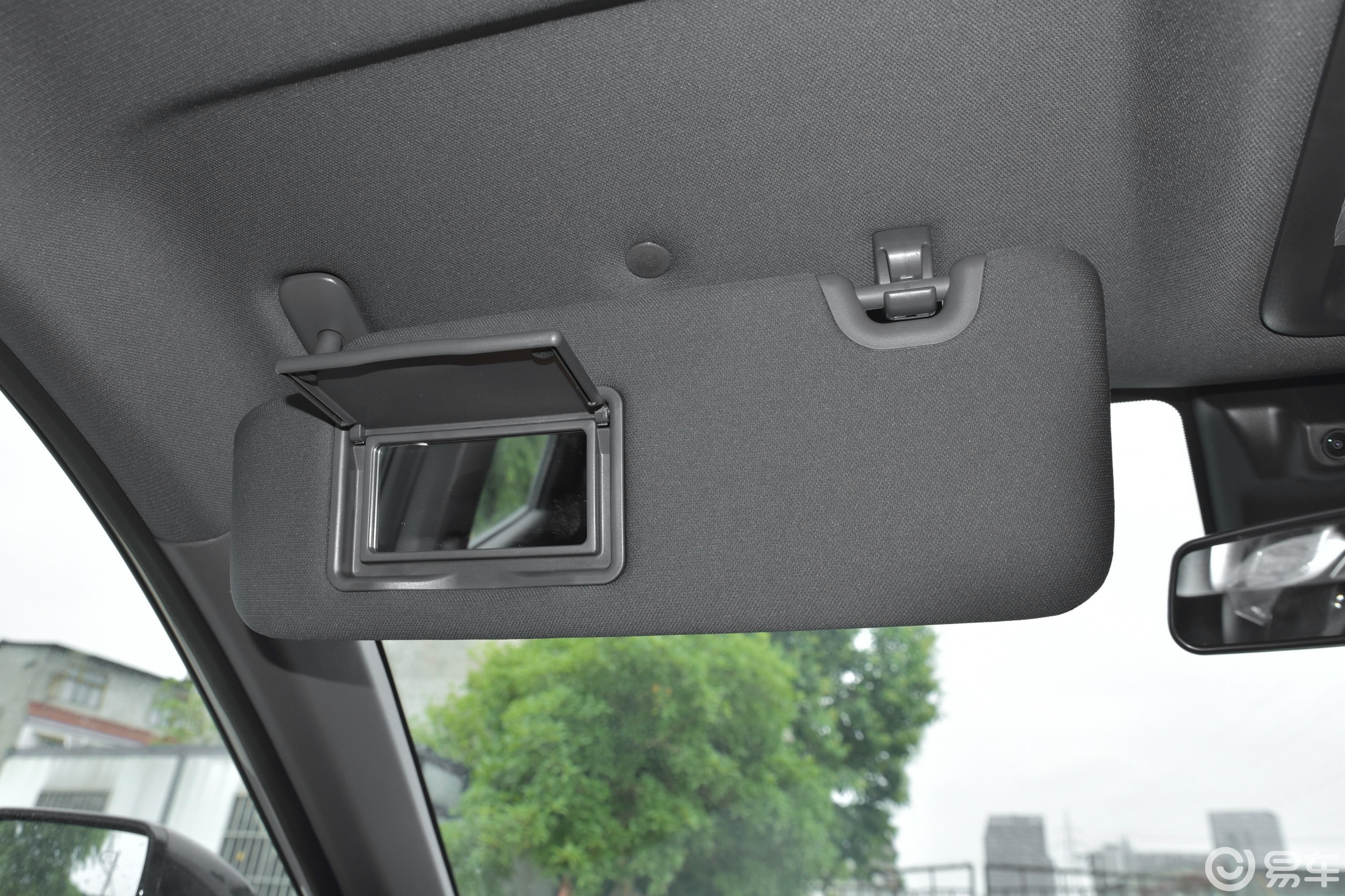 【长安UNI-V1.5T 运动版驾驶位遮阳板图片-汽车图片大全】-易车