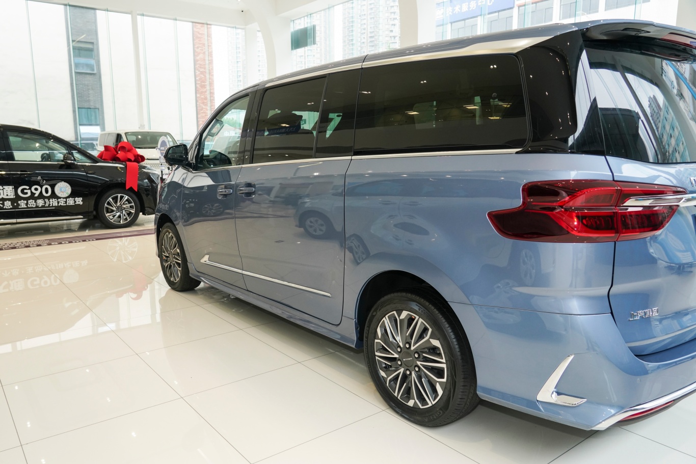 【大通G20改款 PLUS 2.0T 自动豪华版 7座 汽油外观细节图片-汽车图片大全】-易车