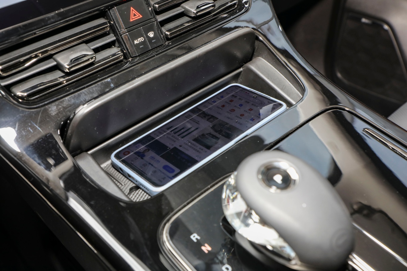 【传祺E92.0T 136km 宗师中控图片-汽车图片大全】-易车