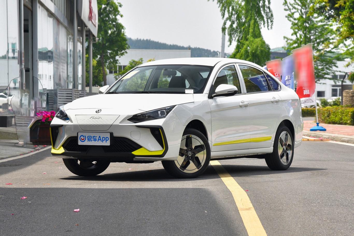 【风神E70Pro 401km 智行版 磷酸铁锂 50.23kWh侧前45度车头向左水平图片-汽车图片大全】-易车