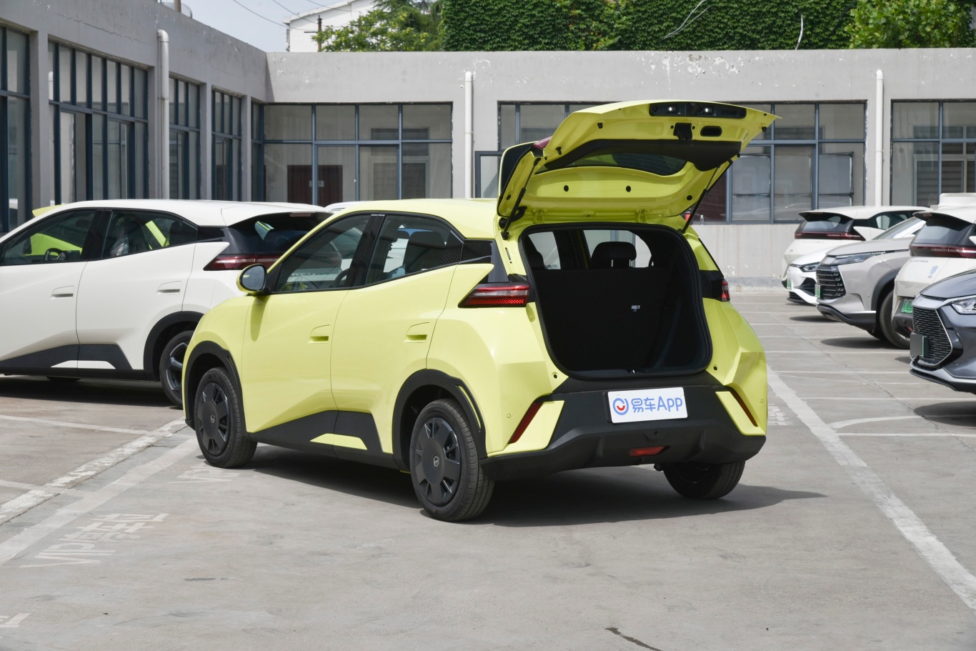 【海鸥305km 活力版后备厢开启45度侧拍图片-汽车图片大全】-易车