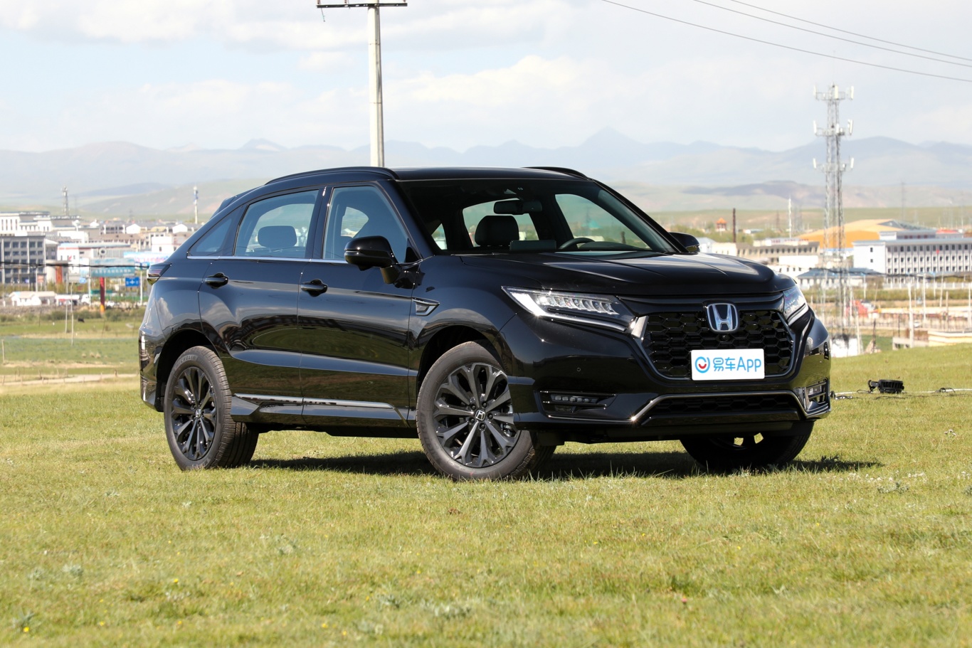 【本田UR-V370TURBO 四驱尊耀黑爵士版侧前45度车头向右水平图片-汽车图片大全】-易车
