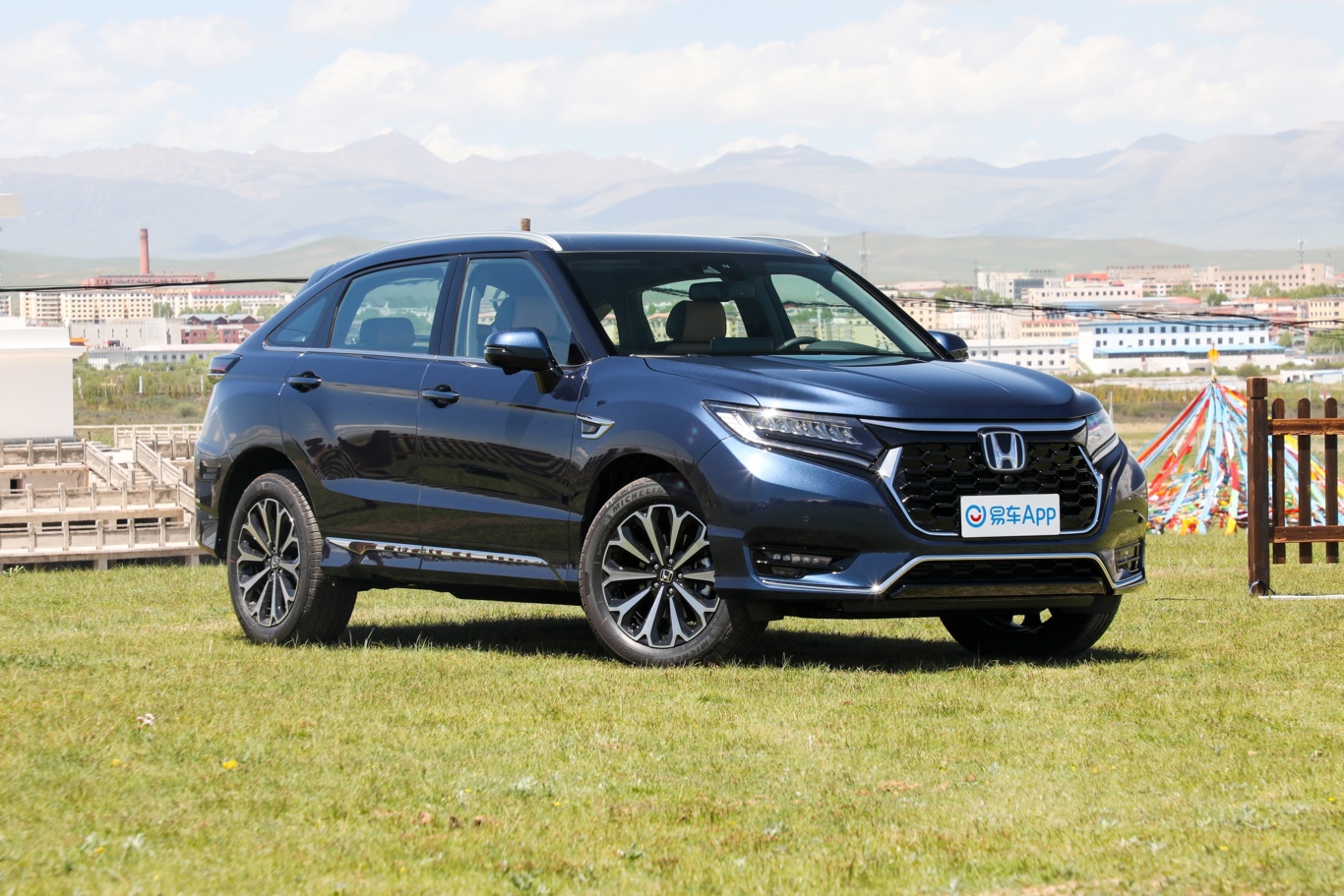 【本田UR-V370TURBO 四驱尊耀版侧前45度车头向右水平图片-汽车图片大全】-易车