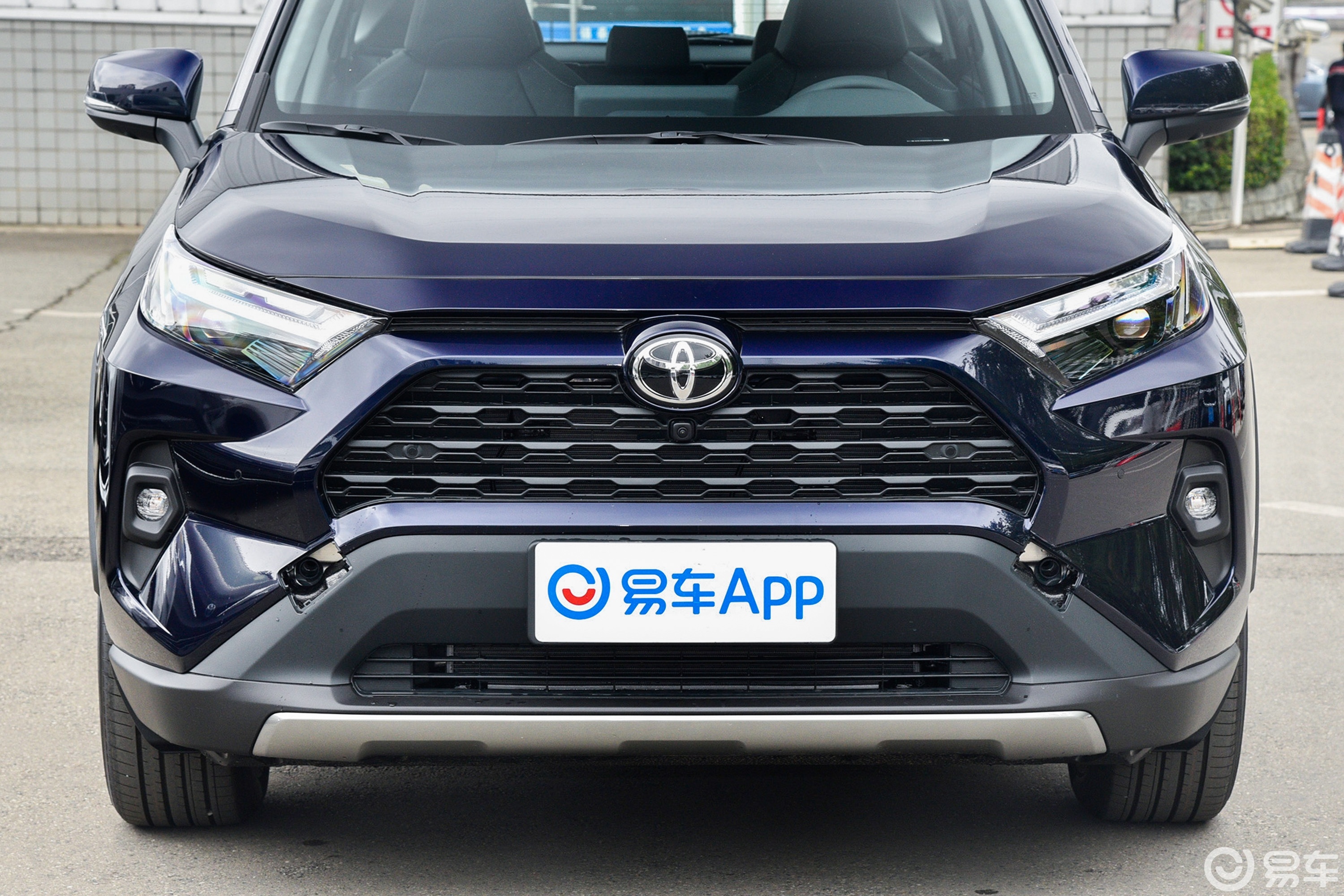 【RAV4荣放2.0L 两驱风尚PLUS版外观细节图片-汽车图片大全】-易车