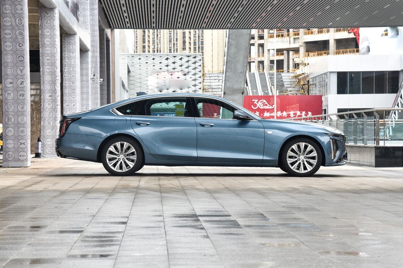 【凯迪拉克CT628T 豪华型正侧车头向右水平图片-汽车图片大全】-易车