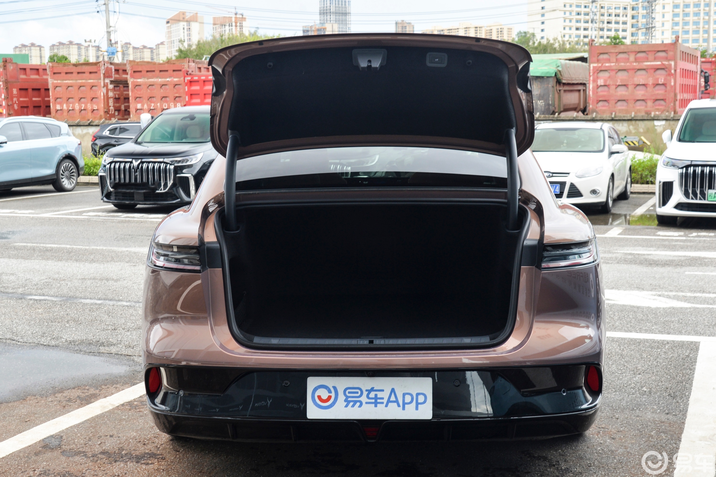 【岚图追光纯电动 730km 长续航版后备厢图片-汽车图片大全】-易车