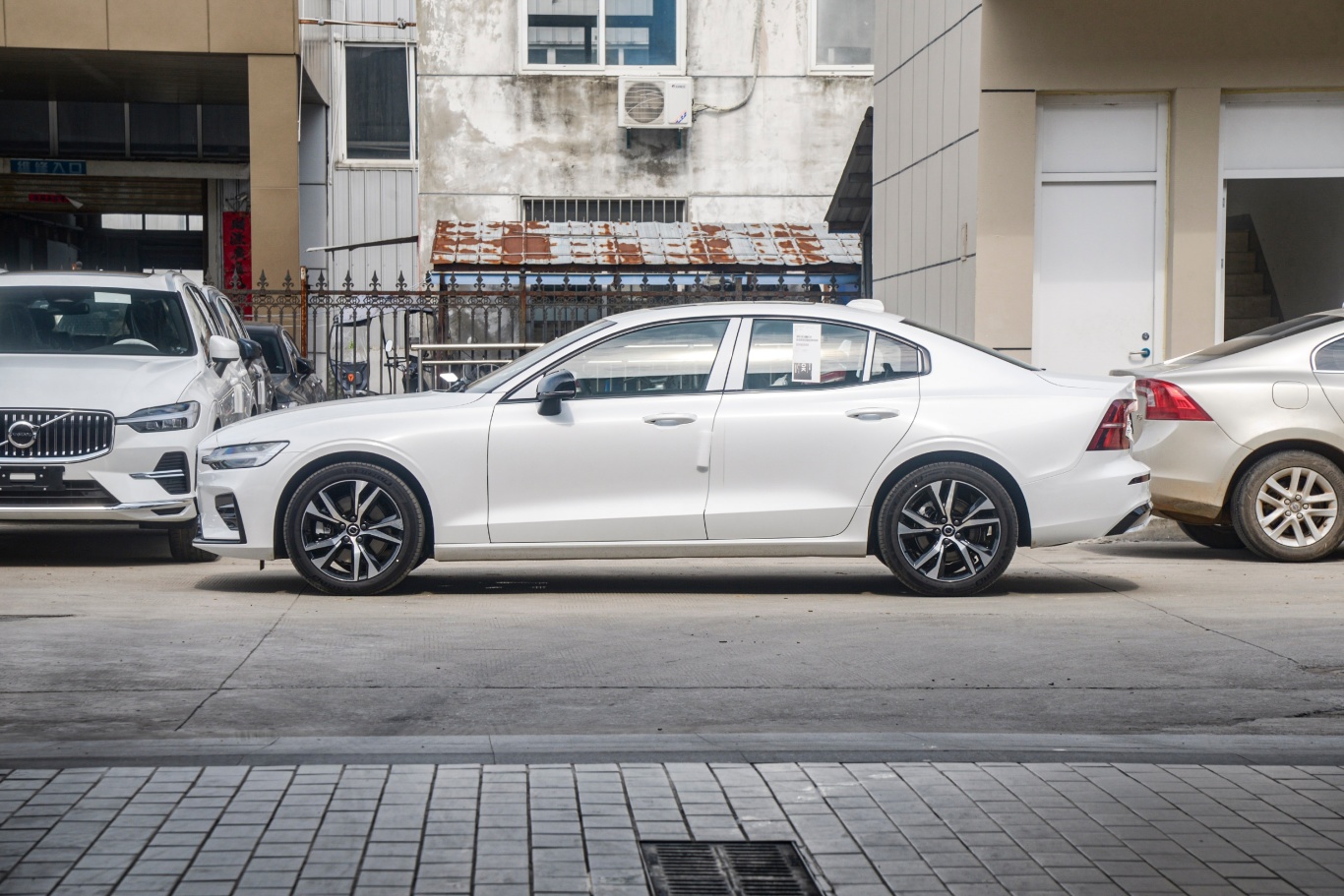 【沃尔沃S60B5 智雅运动版正侧车头向左水平图片-汽车图片大全】-易车