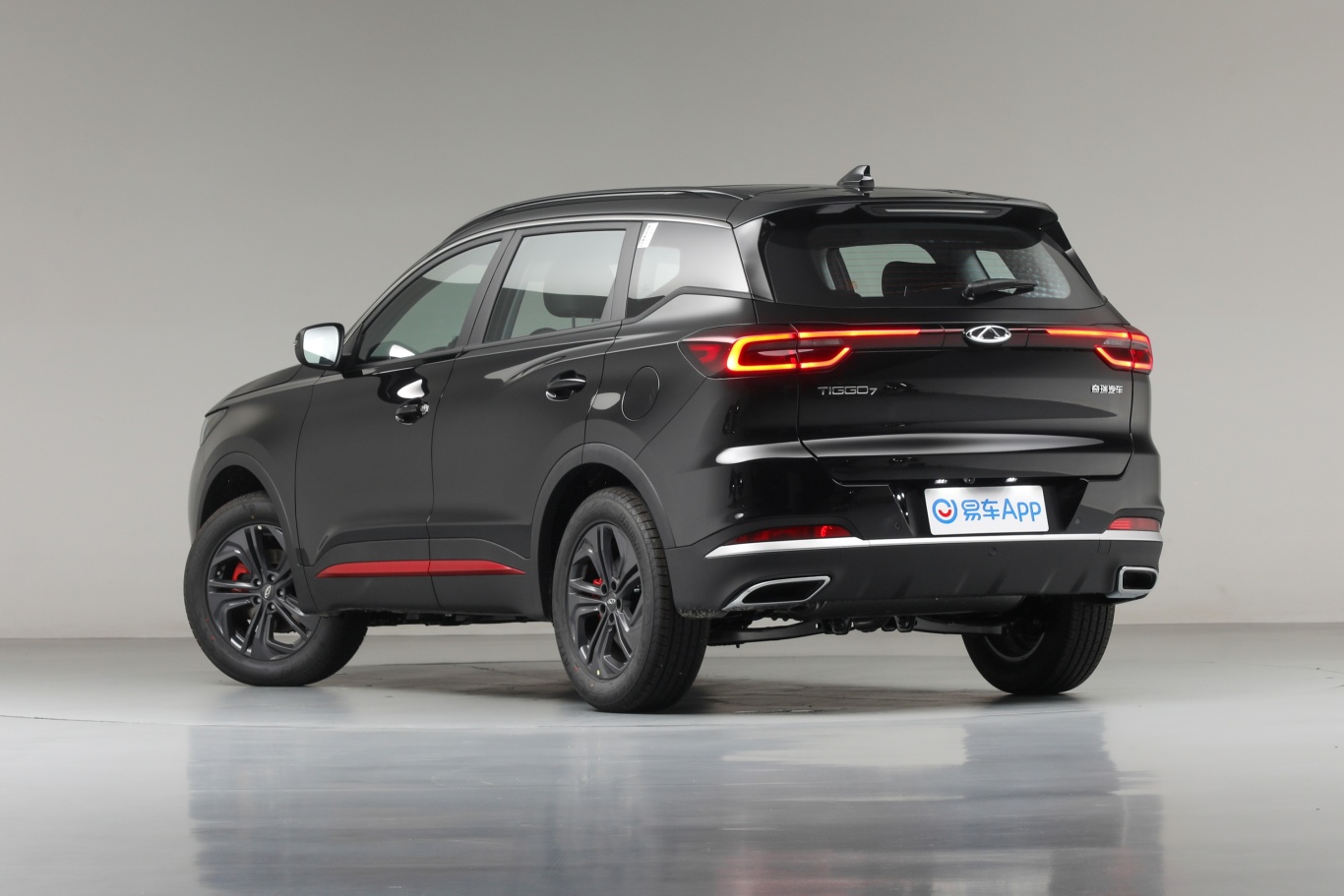 【瑞虎7超能版 1.5T CVT超能勇士侧后45度车头向左水平图片-汽车图片大全】-易车