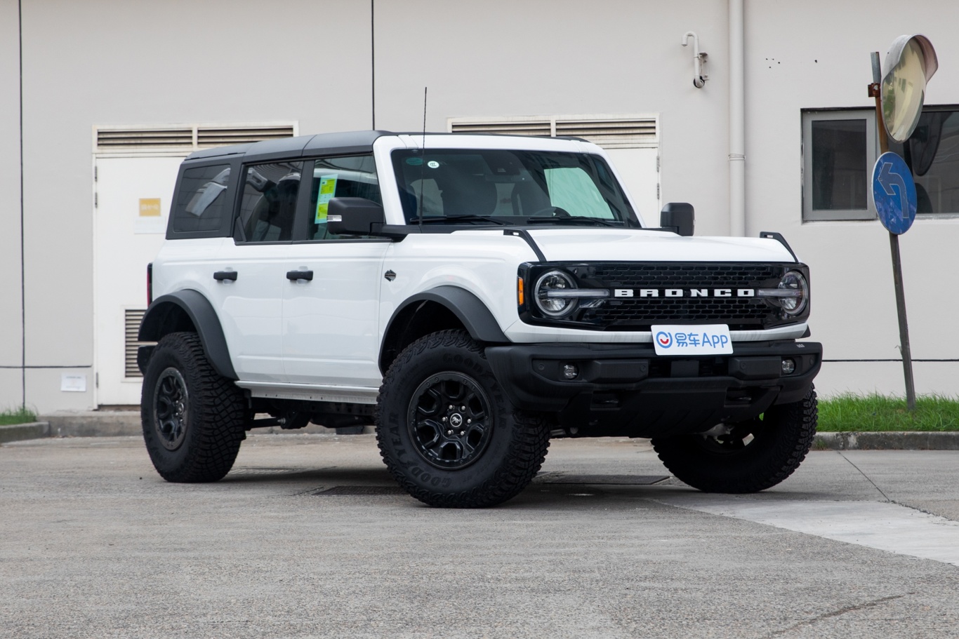 【Bronco(海外)2.7T 自动版侧前45度车头向右水平图片-汽车图片大全】-易车