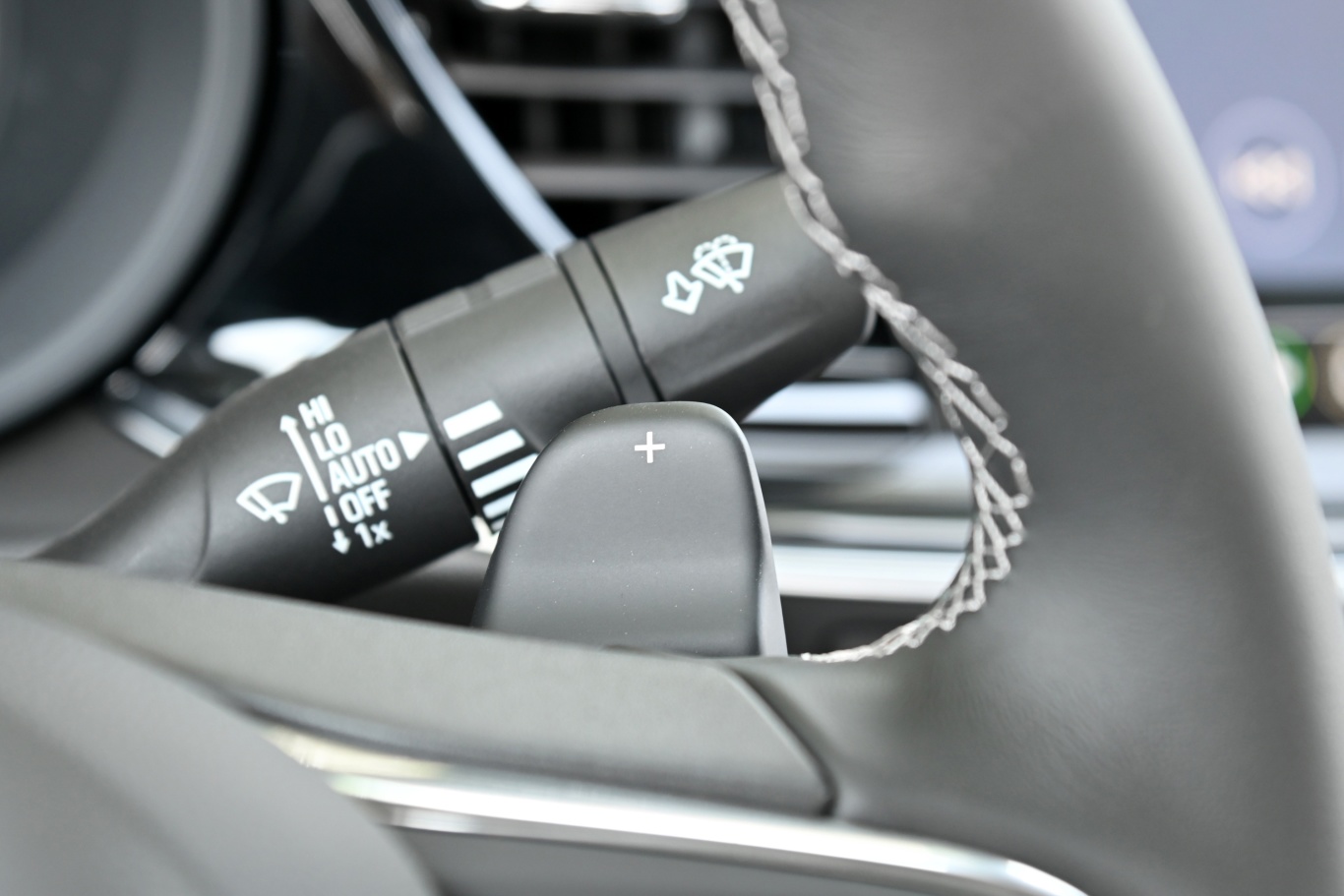 【君威25T 超享版换挡拨片图片-汽车图片大全】-易车