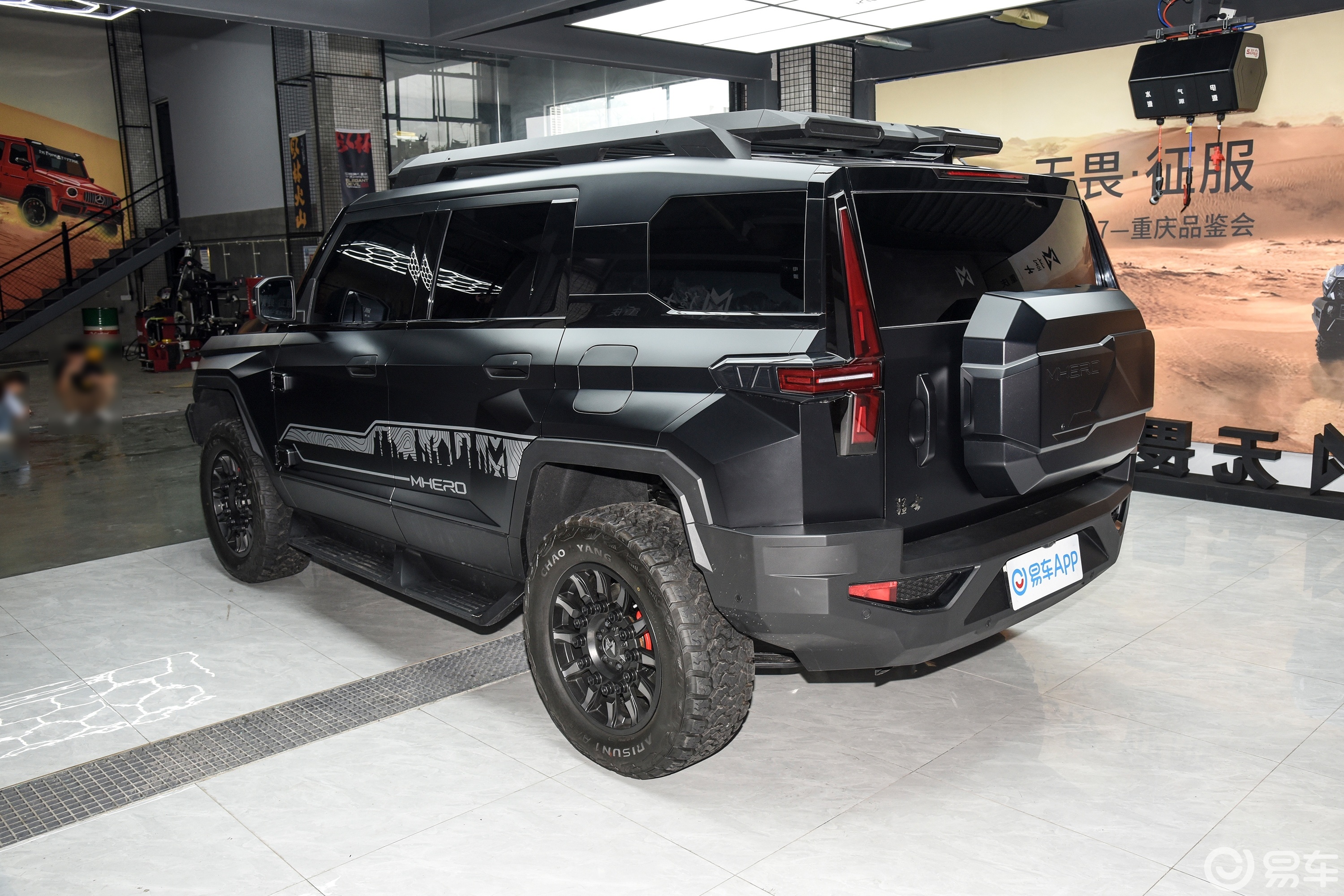 【猛士917增程式 156km 创始版侧后45度车头向左水平图片-汽车图片大全】-易车