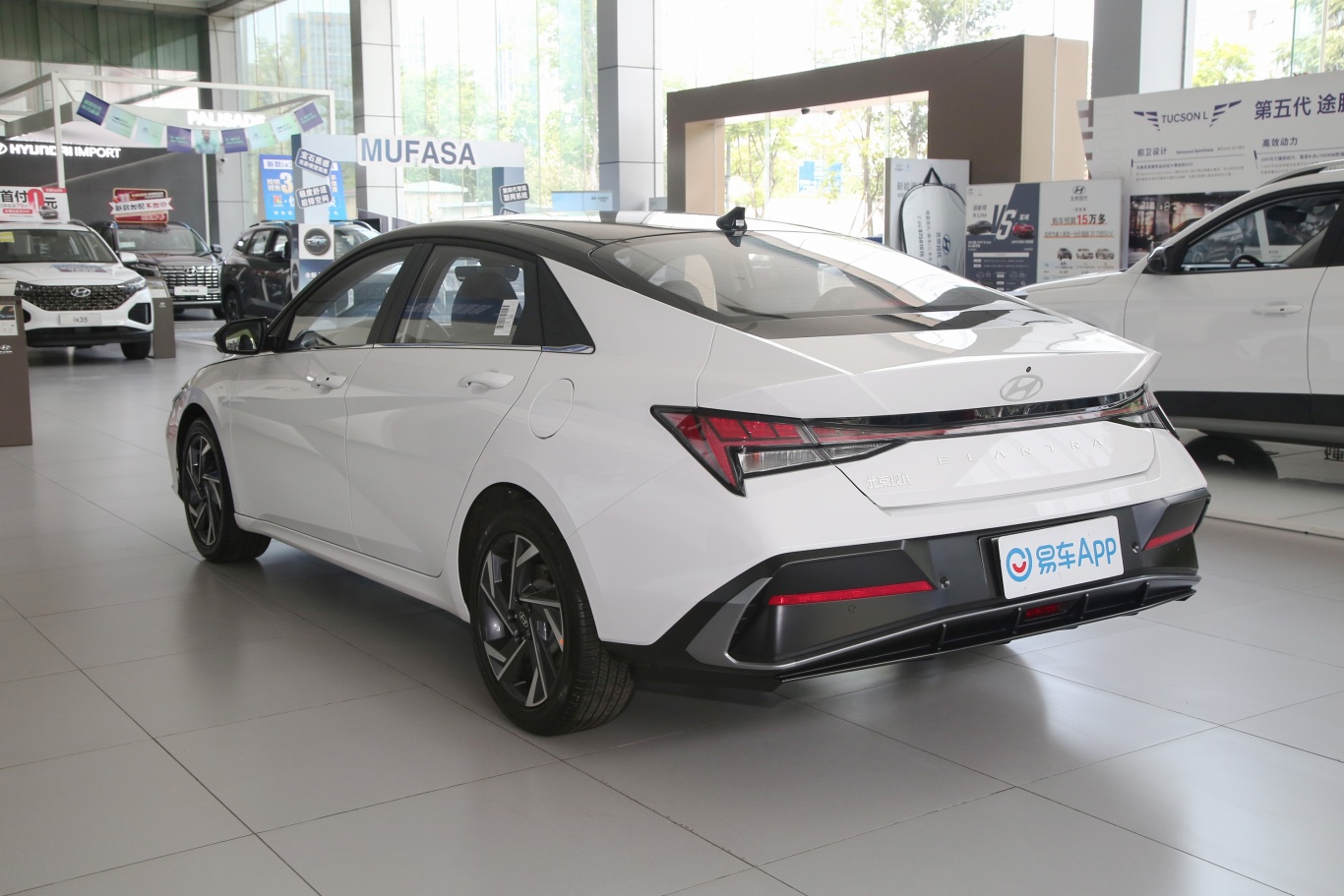 【伊兰特1.5L CVT旗舰版侧后45度车头向左水平图片-汽车图片大全】-易车