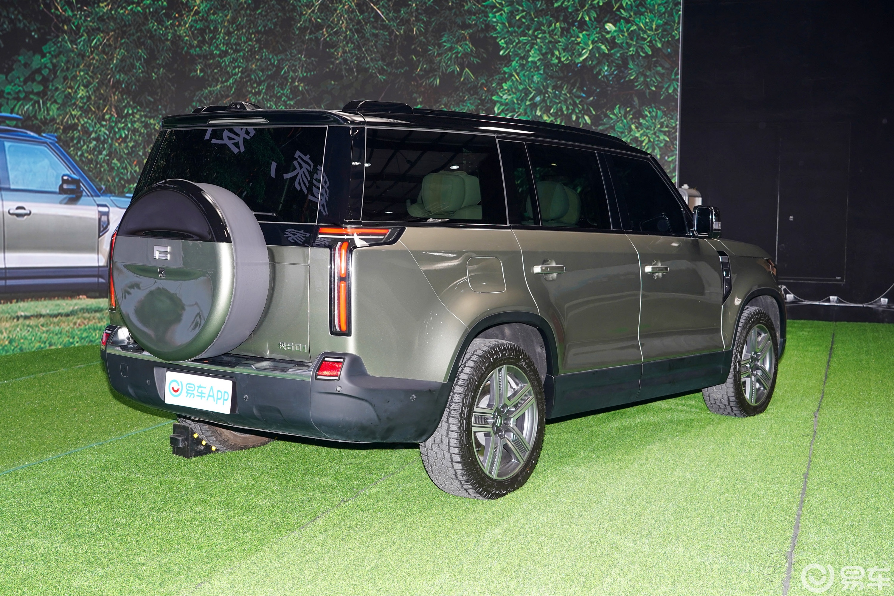 【极石011.5T 235km 尊享版 6座侧后45度车头向右水平图片-汽车图片大全】-易车