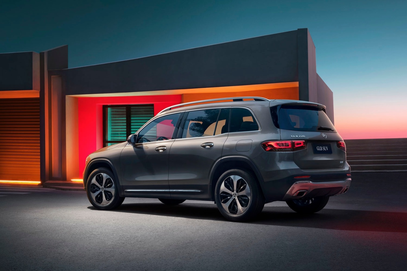 【奔驰GLB图片-汽车图片大全】-易车