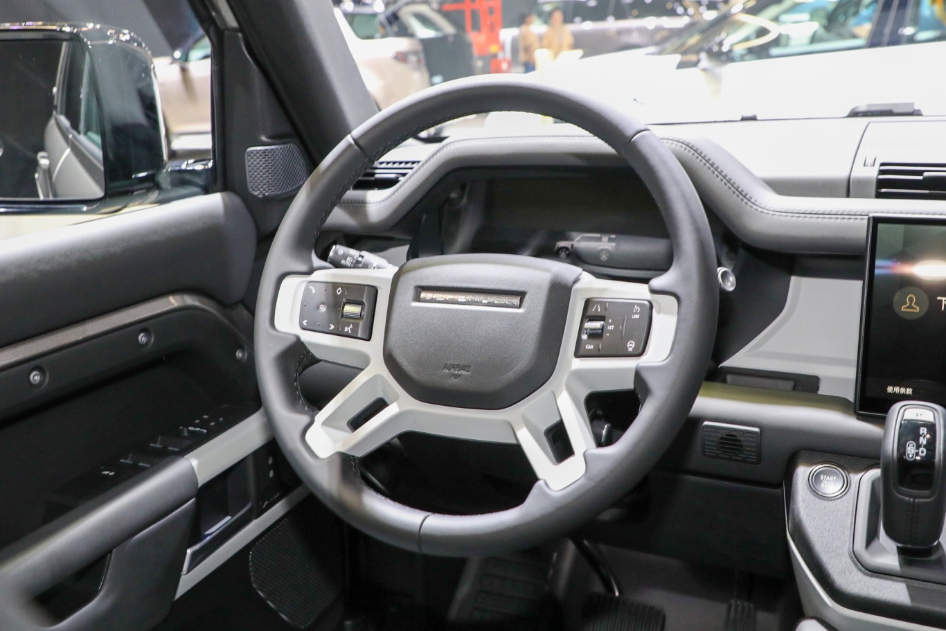 【卫士110 3.0T 400PS XS Edition内饰图片-汽车图片大全】-易车