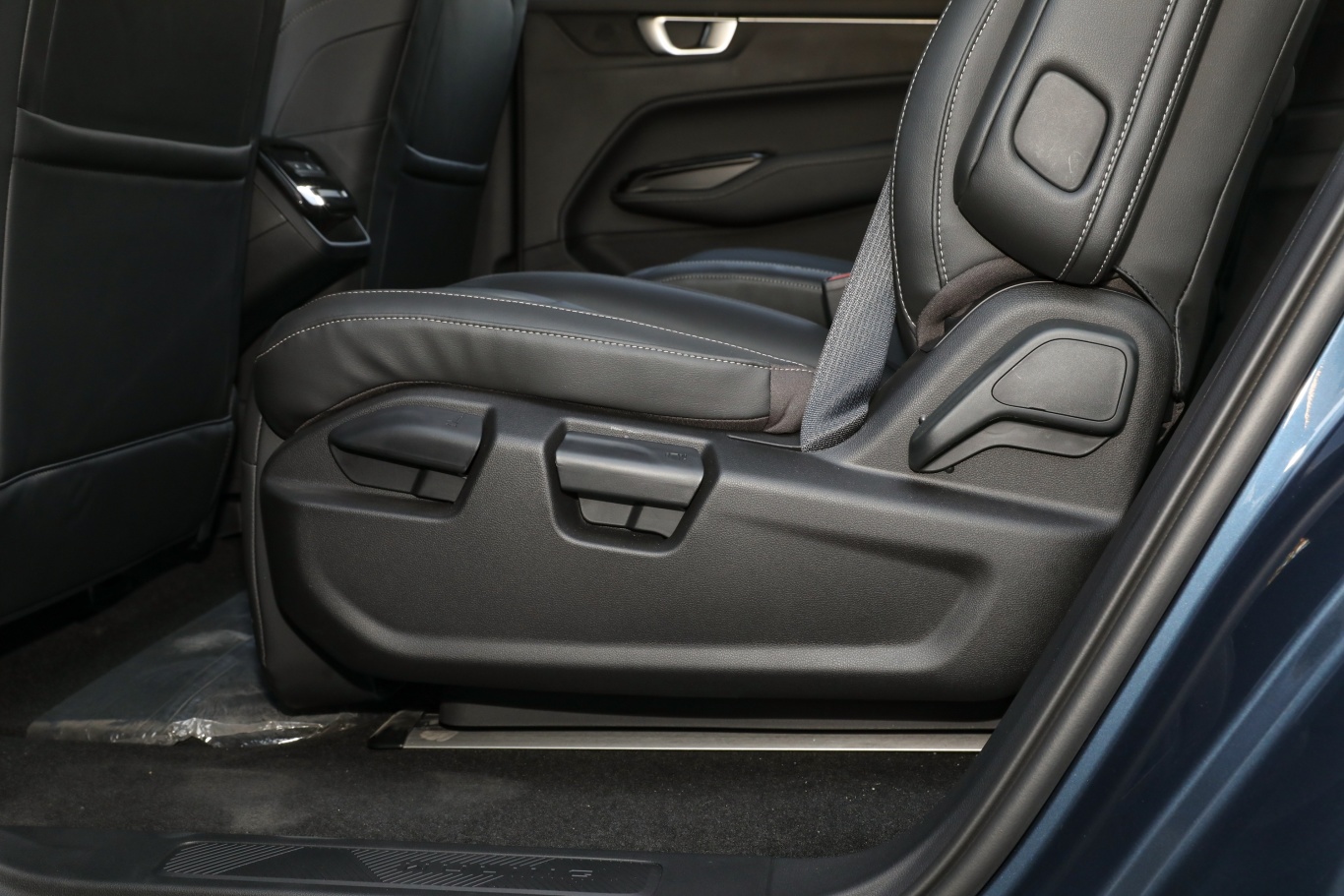 【五菱凯捷280T CVT超越型后排功能图片-汽车图片大全】-易车