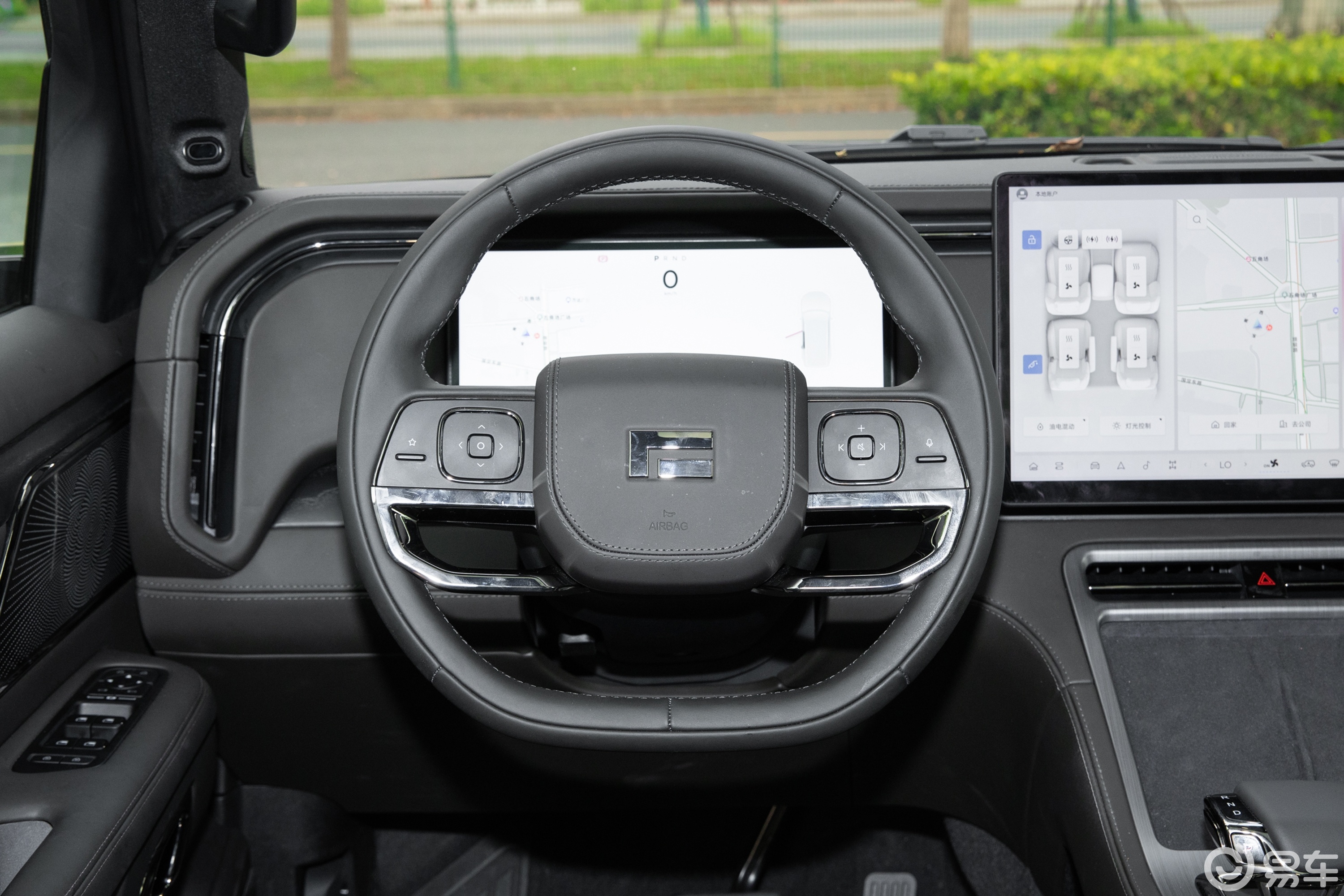 【极石011.5T 235km 尊享版 6座方向盘图片-汽车图片大全】-易车