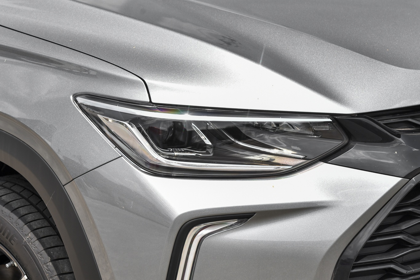 【创酷RS 1.5T CVT 酷Max大灯侧45度俯拍图片-汽车图片大全】-易车