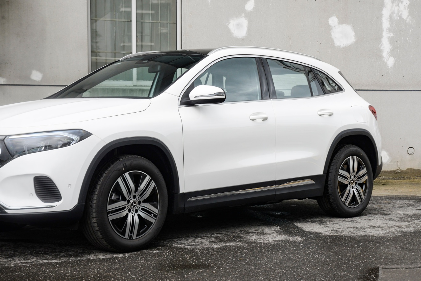 【奔驰EQA改款 EQA 260外观细节图片-汽车图片大全】-易车