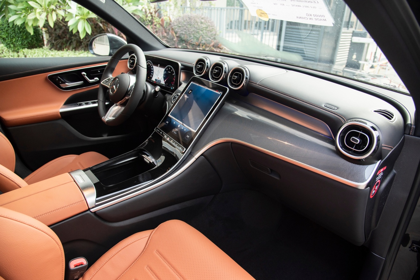 【奔驰GLC改款 GLC 260 L 4MATIC 动感型 7座内饰全景副驾方向图片-汽车图片大全】-易车