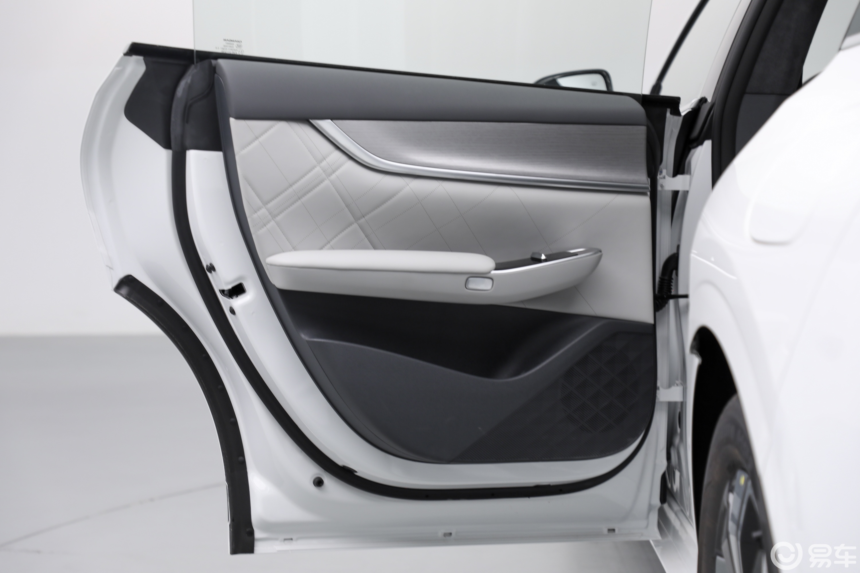 【长安启源A07增程 200km Max后排空间图片-汽车图片大全】-易车