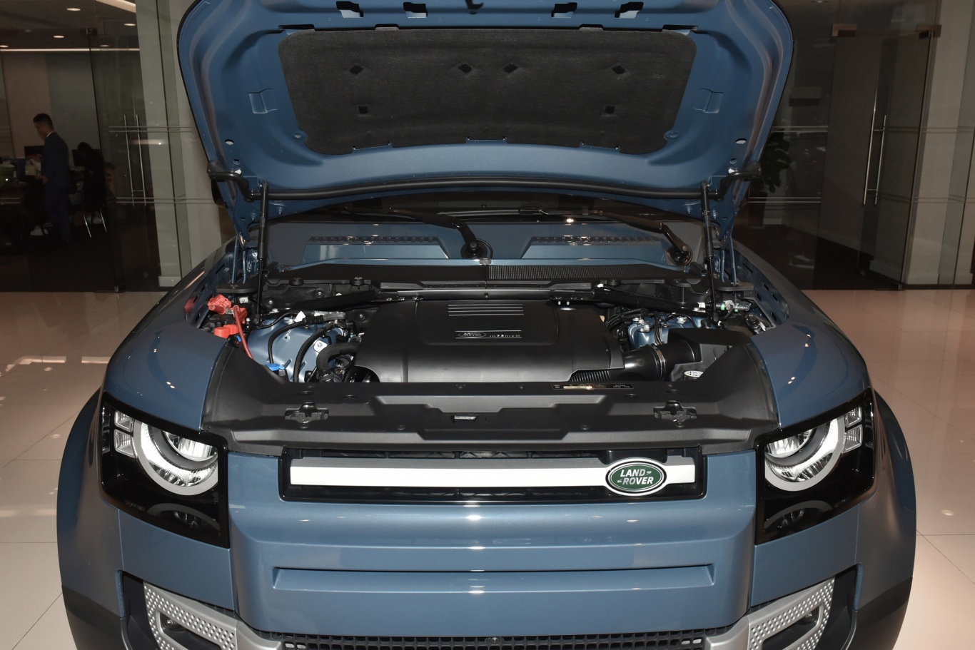 【卫士90 2.0T 300PS S发动机舱整体图片-汽车图片大全】-易车