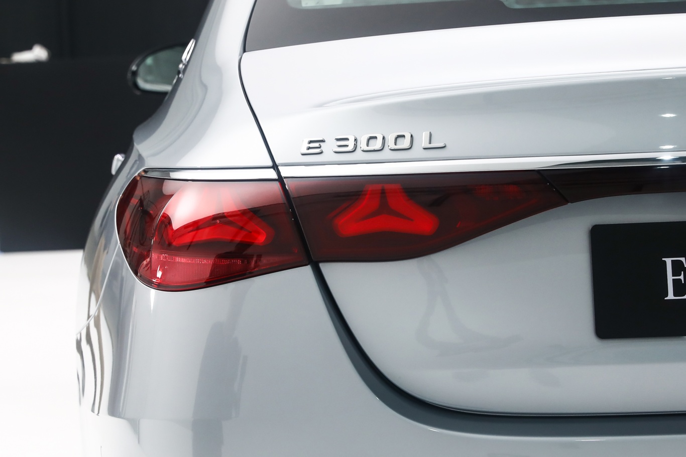 【奔驰E级E 300 L 豪华型外观灯组图片-汽车图片大全】-易车