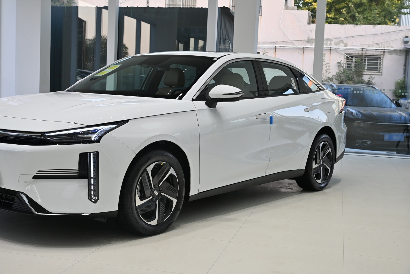 【银河L61.5T 125km PLUS外观细节图片-汽车图片大全】-易车