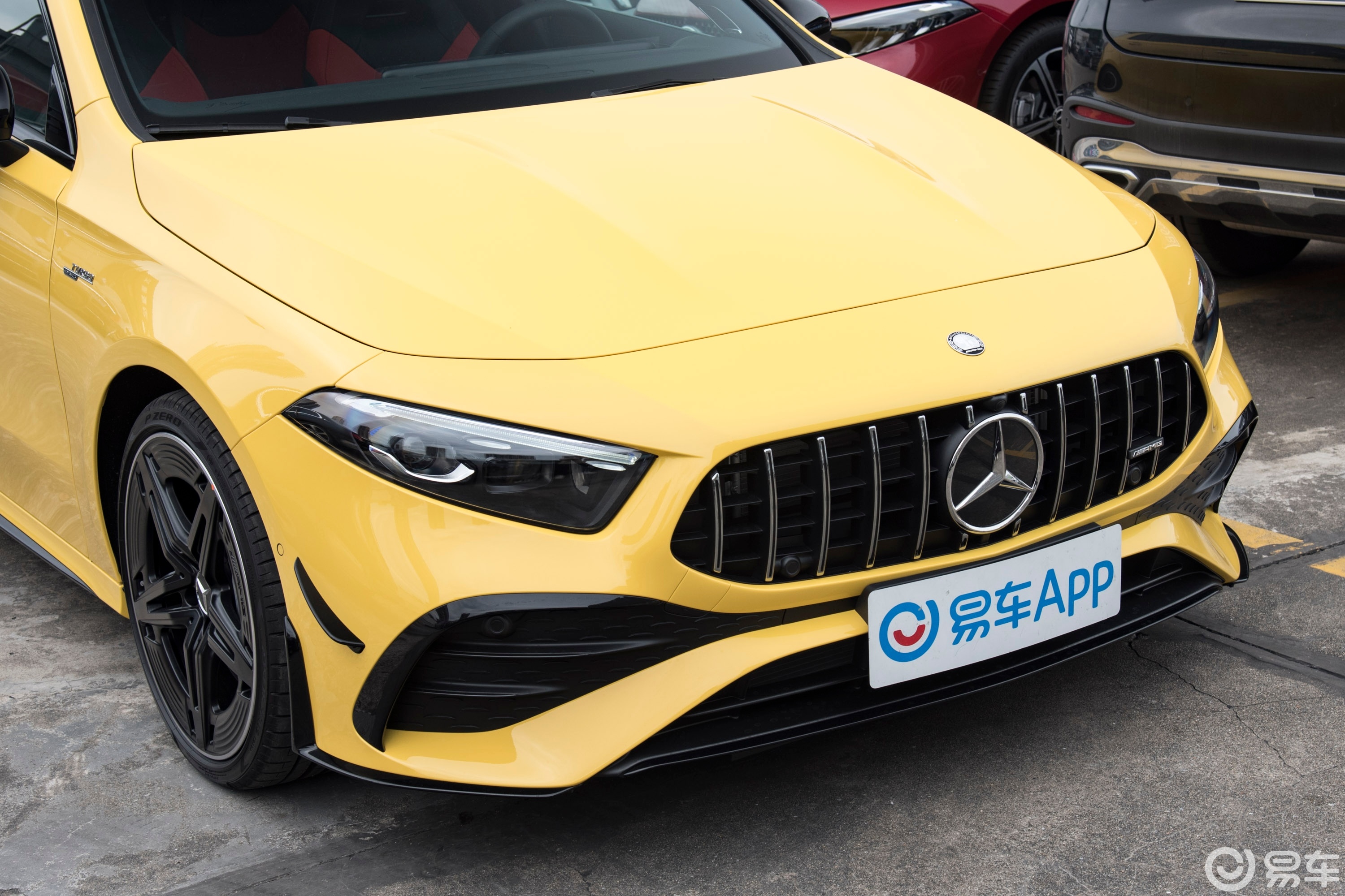 【奔驰A级 AMG(进口)AMG A 35 4MATIC前格栅侧俯拍图片-汽车图片大全】-易车