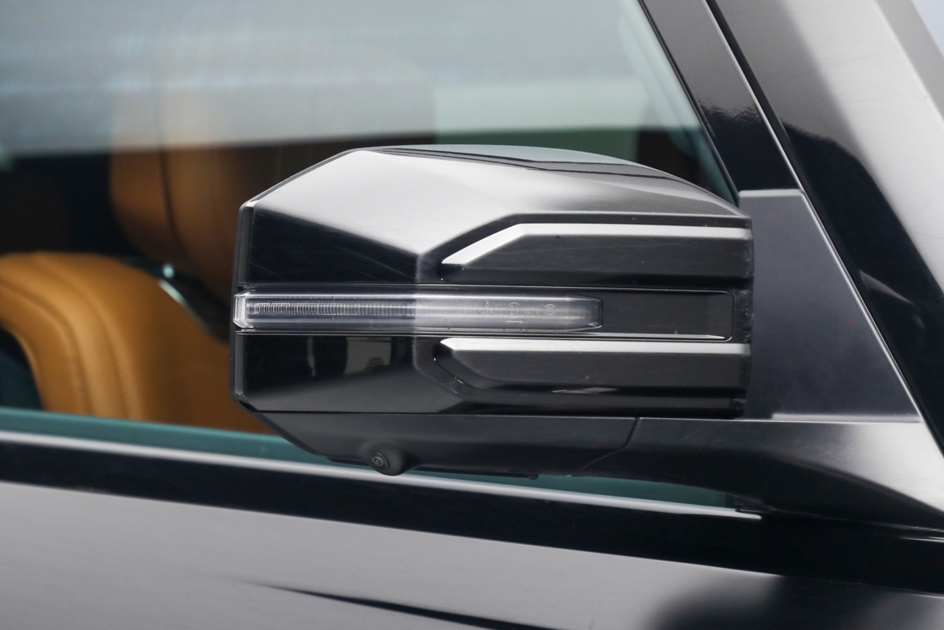 【猛士917增程式 156km 创始版外观细节图片-汽车图片大全】-易车