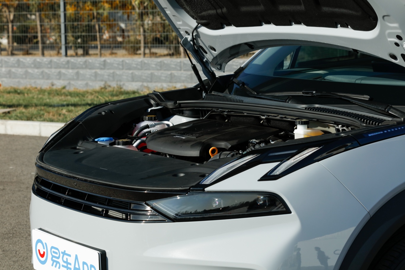 【领克06 EM-PEM-P 1.5L 126km 长续航Pro动力底盘图片-汽车图片大全】-易车