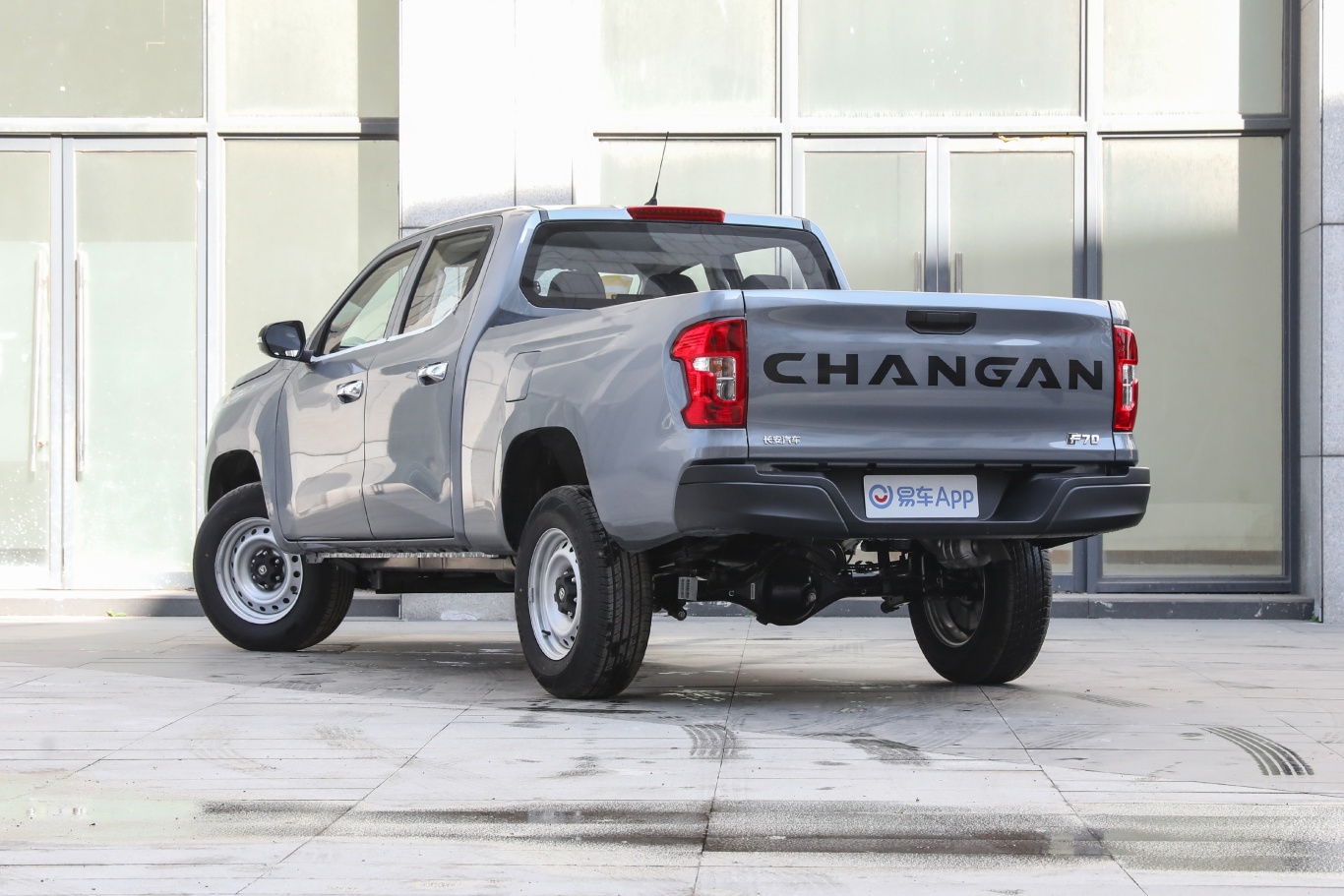 【长安F70蓝鲸2.0T 手动两驱长箱创富型 汽油侧后45度车头向左水平图片-汽车图片大全】-易车